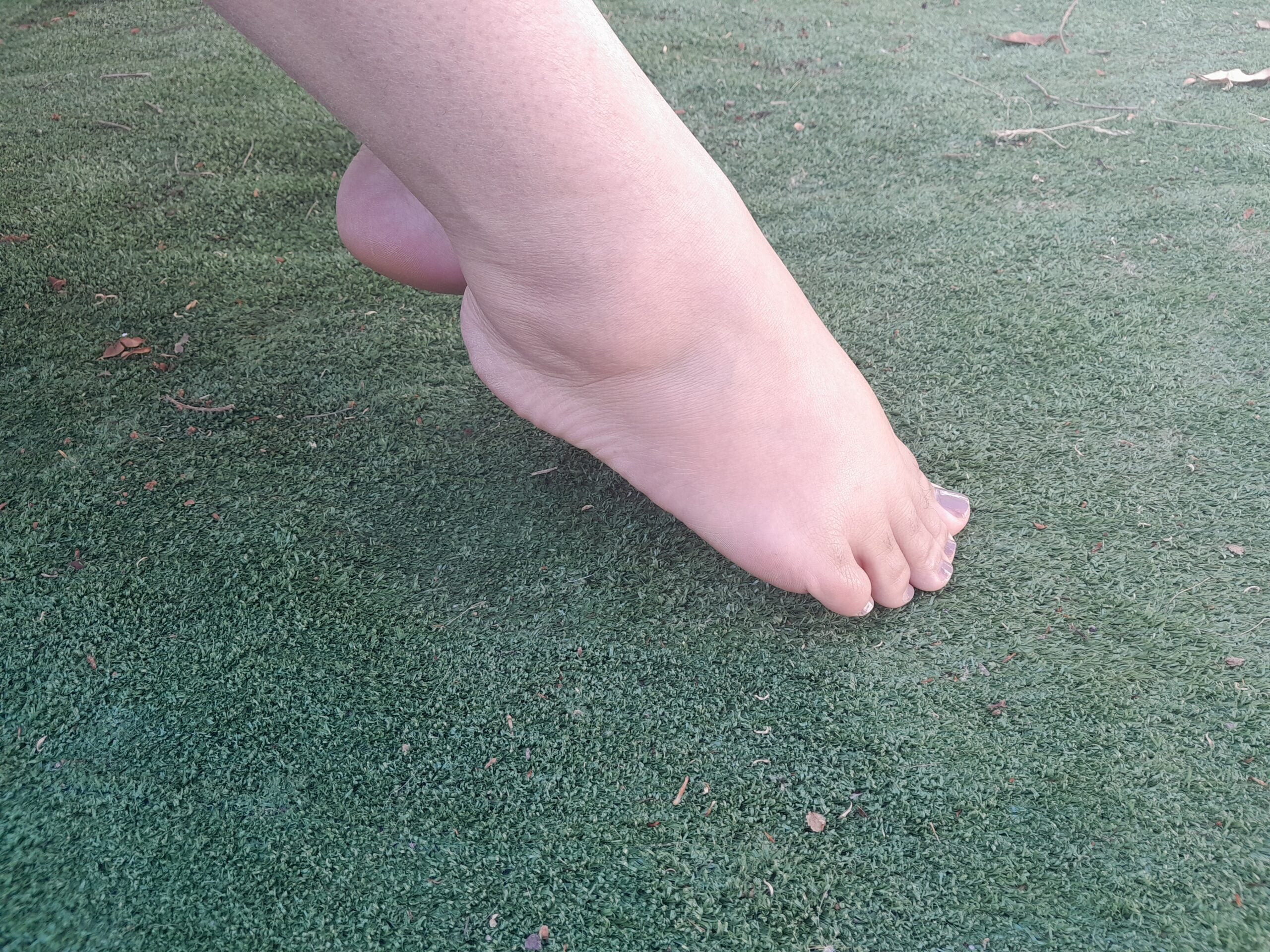 Chubby toes at its best - Fun With Feet